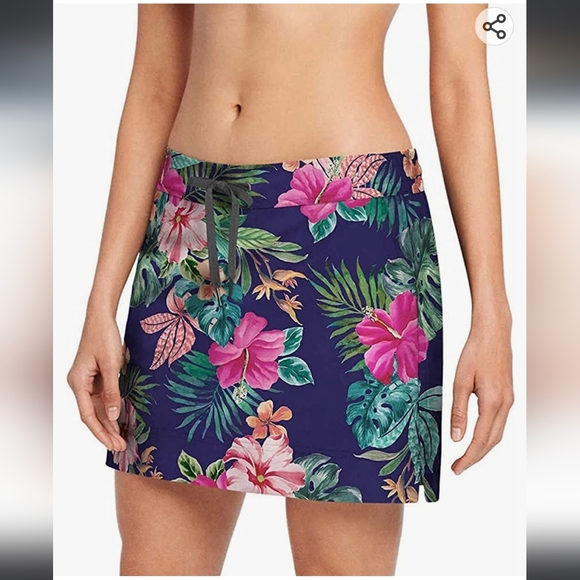 Speedo | Shorts | Speedo Ladies Upf 5 Woven Skort | Poshmark